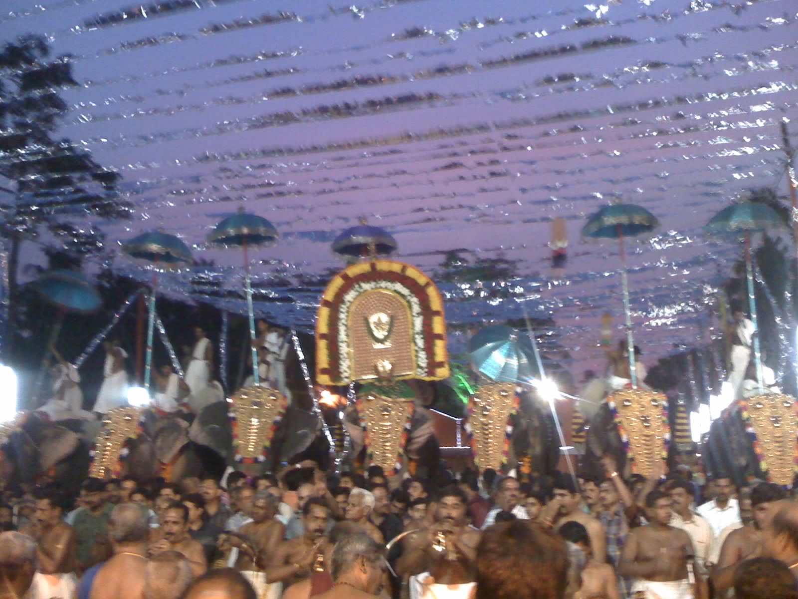 KERALA FESTIVALS: Maradu Thalappoli 2012