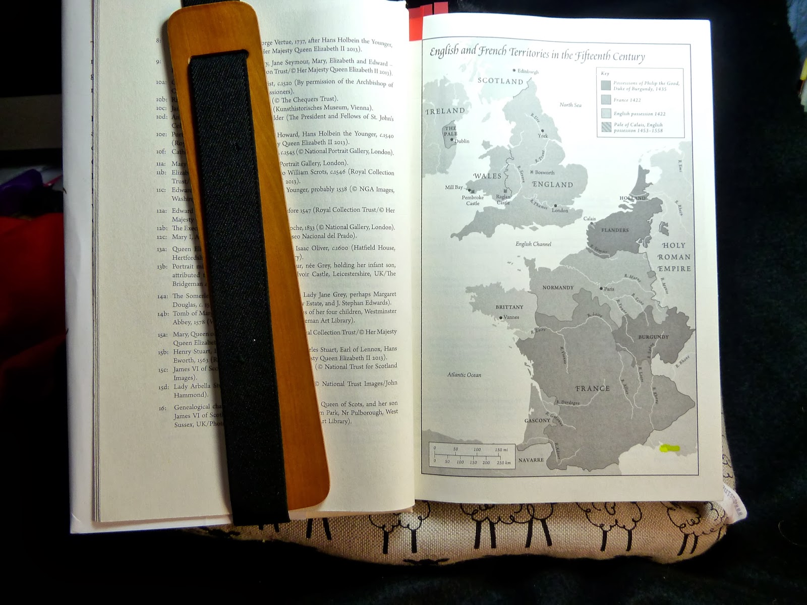 The Week In Review: A Pyramid Book Holder, A Wee Purse and Some Felted ...