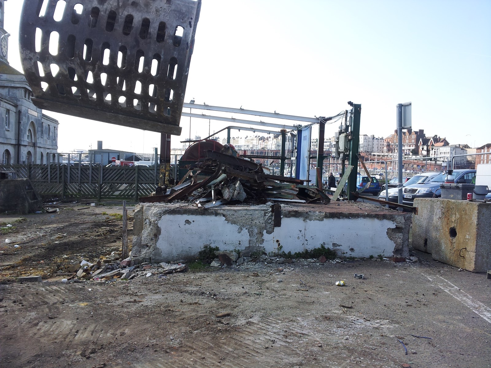 thanetonline: Ramsgate slipways, horrible heritage asbestos sheds, Mike ...