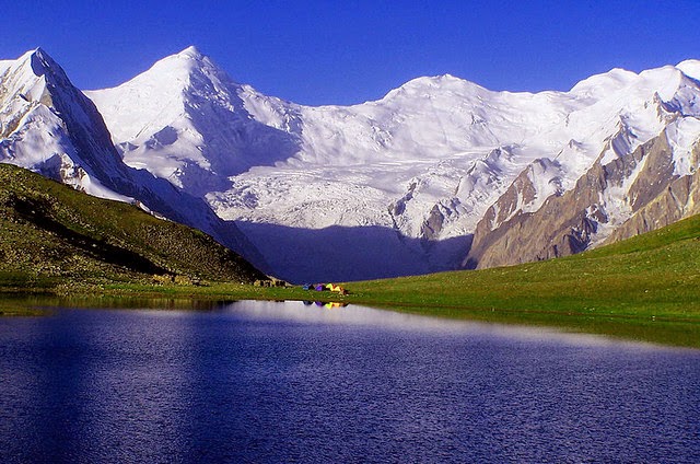 List of most beautiful lakes in Gilgit-Baltistan - Trango Tours