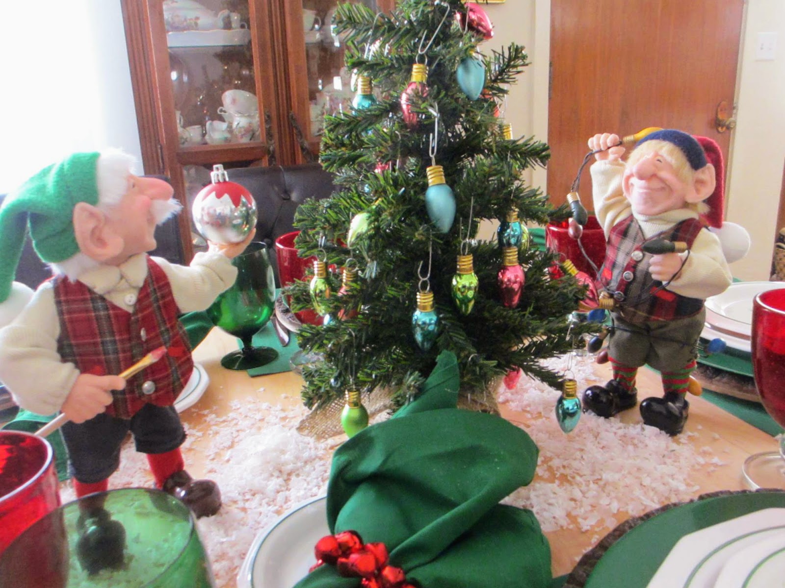 The Welcomed Guest: Christmas Elves Tablescape