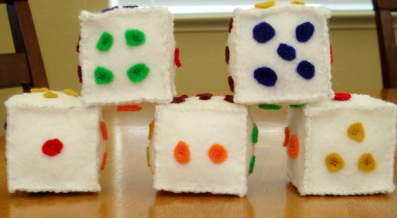 Mama's Felt Cafe: Squishy Squares--Colorful Toddler Dice Tutorial