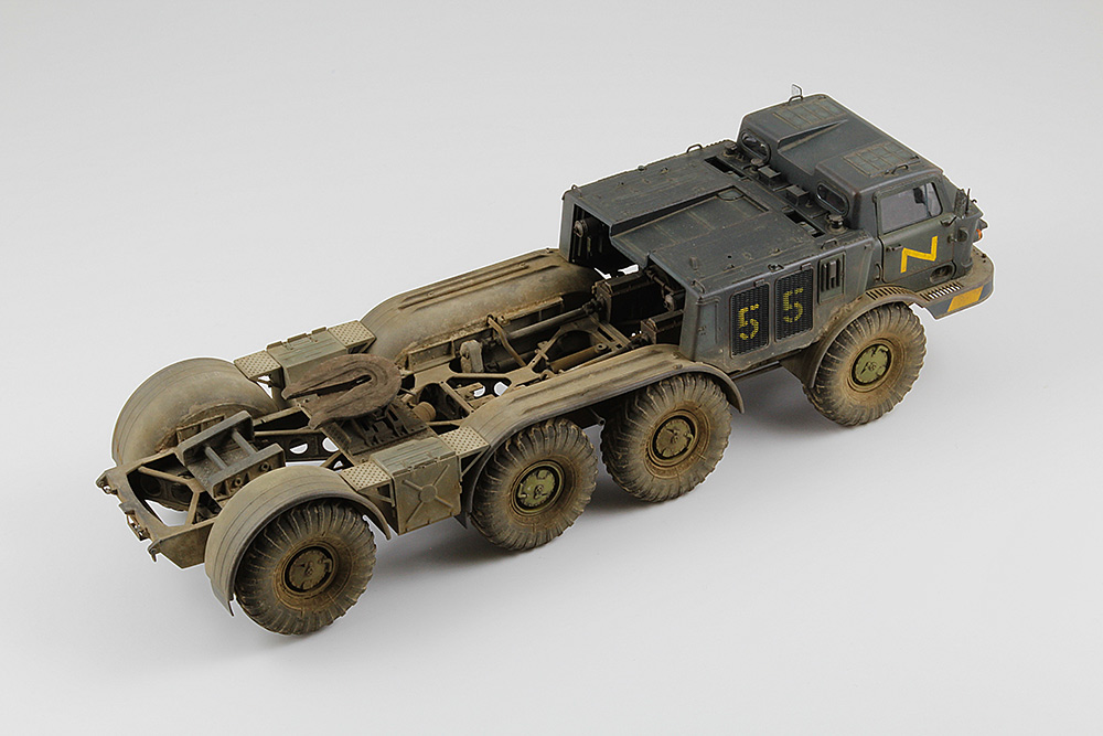 ARMOURED FIGHTING VEHICLE: ....... ZIL-135 .......