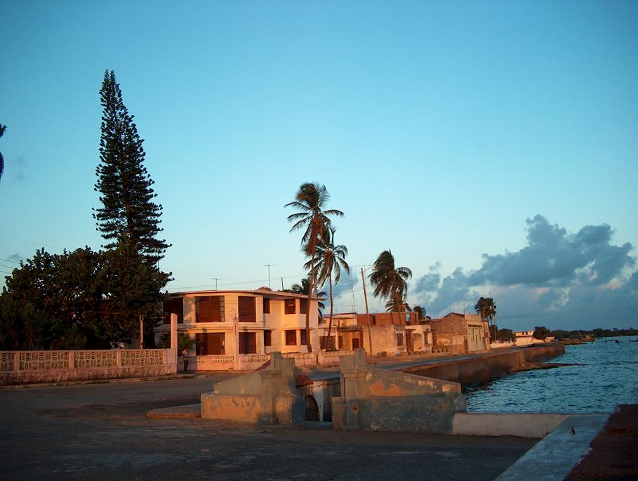 Miradas desde el azul de Cuba | Voz y Mirada