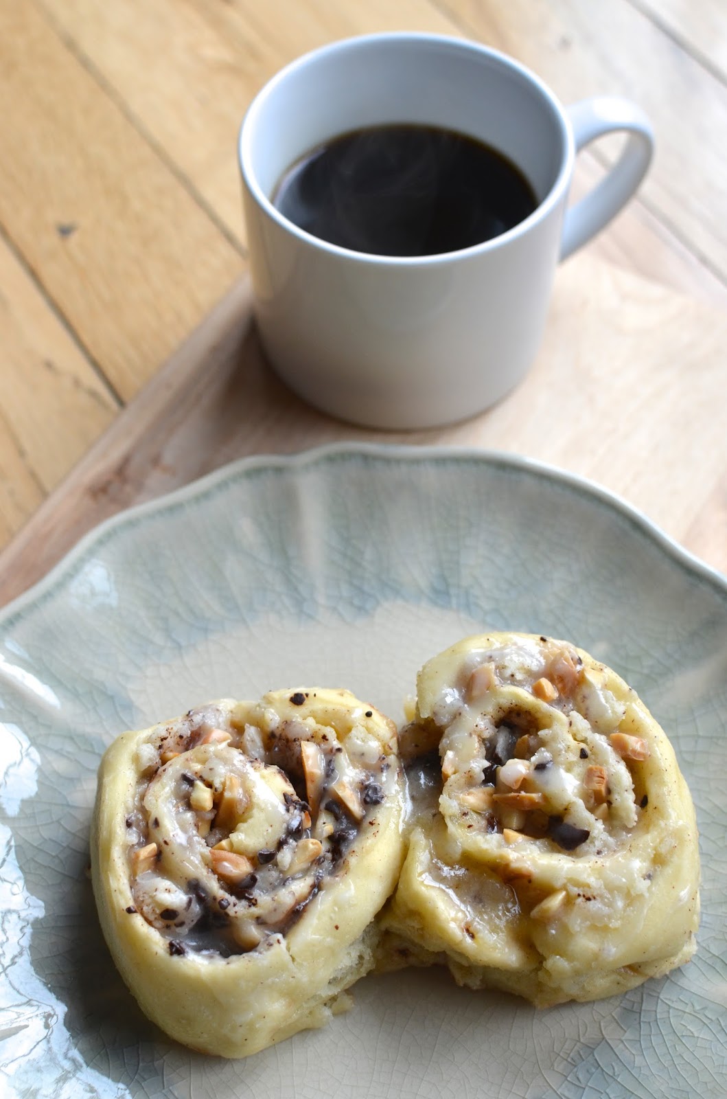 Playing with Flour: Almond buns (small batch)...with an almond paste ...