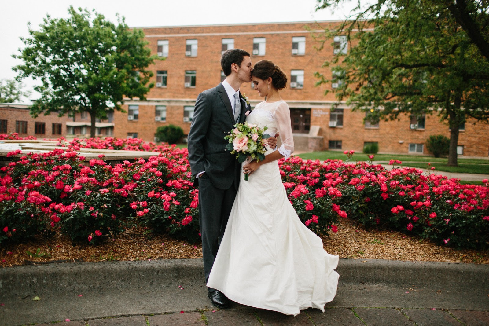 Allix Ruby: Lifestyle + Love Photographer