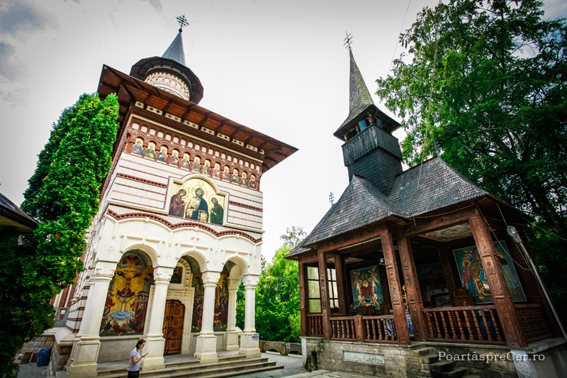 Poartă spre Cer: Mănăstirea "Sfânta Ana", Rohia