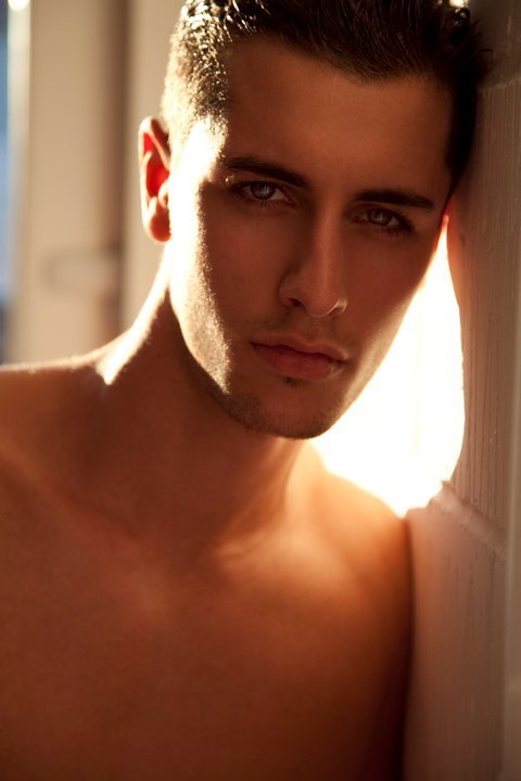 L'Homme du Jour: VINCE AZZOPARDI