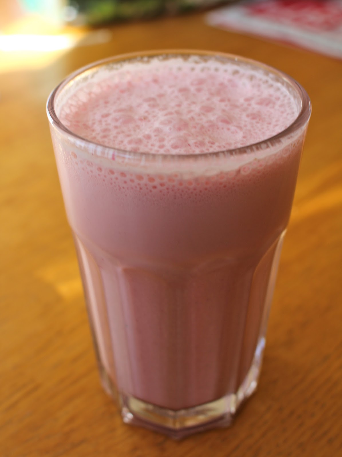 mamacook: Pink Milk for Toddlers and Older Kids