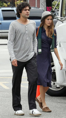 All About Hollywood: Adrian Grenier With Girlfriend Images/Photos