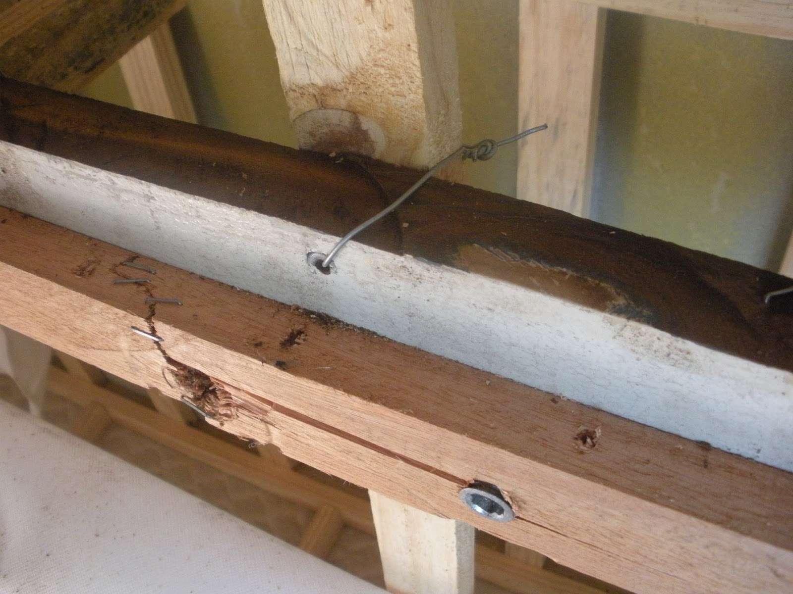 Refazendo Minha Casa: Consertando a Base da Cama (a cama quebrou)