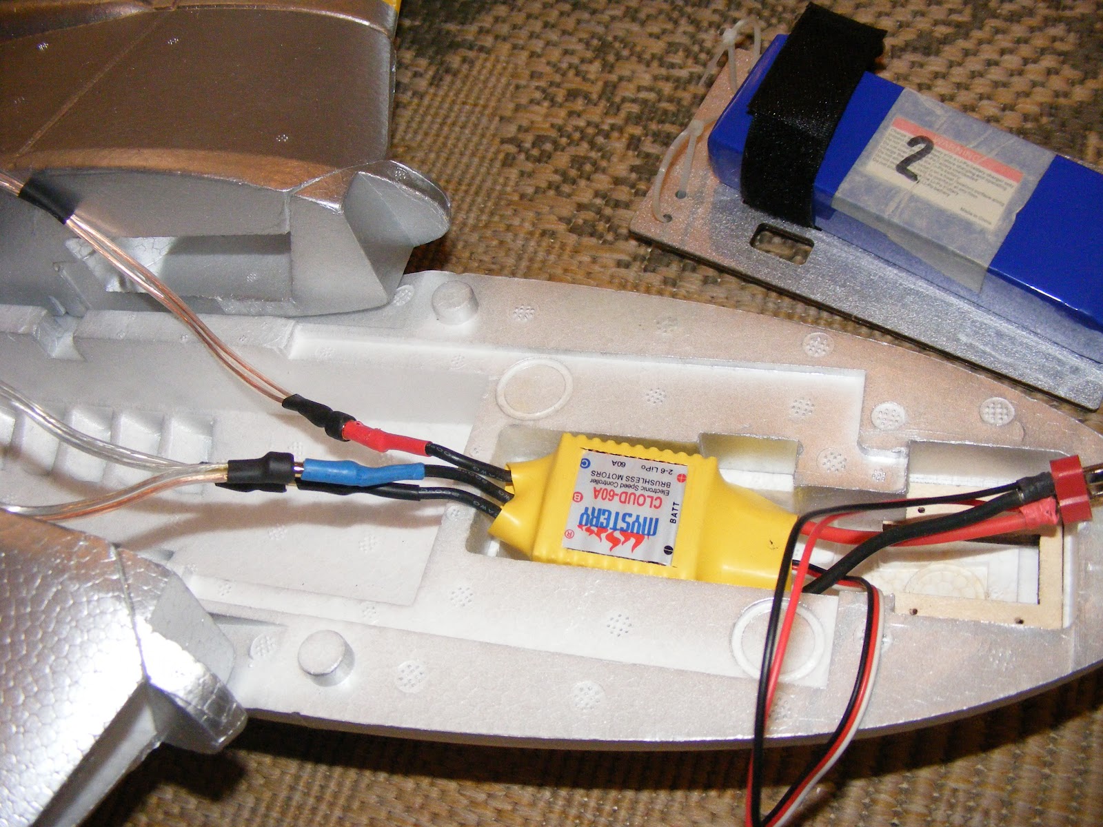 RC Flying Models: Durafly De Havilland Vampire