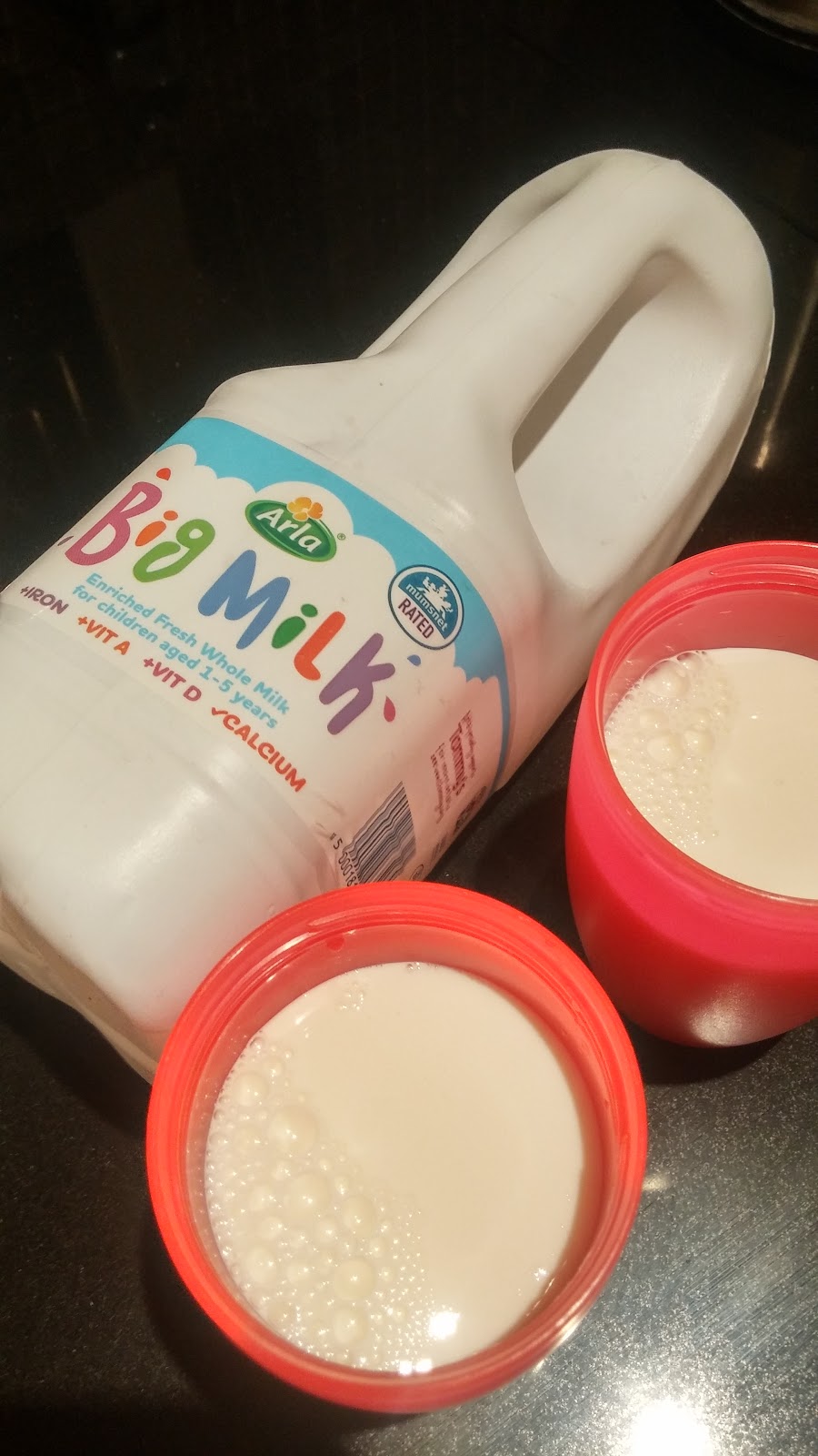 Making snowman milk bottles and snowflakes with Arla Big Milk - This ...