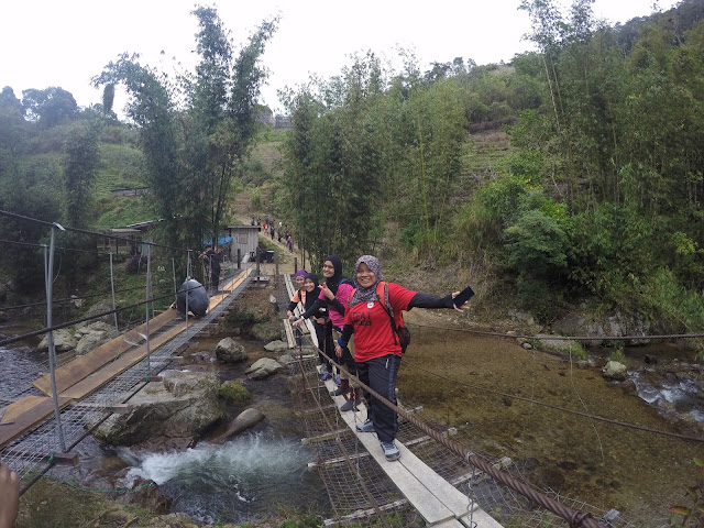 nazeha's story: Hiking: Nulu Tinorindak, Kundasang