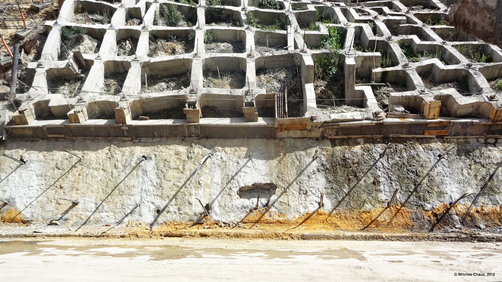 AGUACEROS Y GOTERAS: LO QUE VA DEL DERRUMBE Capítulo 17