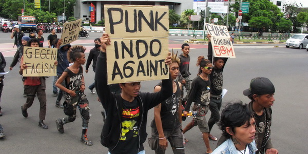 nusantaraku: kisah anak punk di jalanan