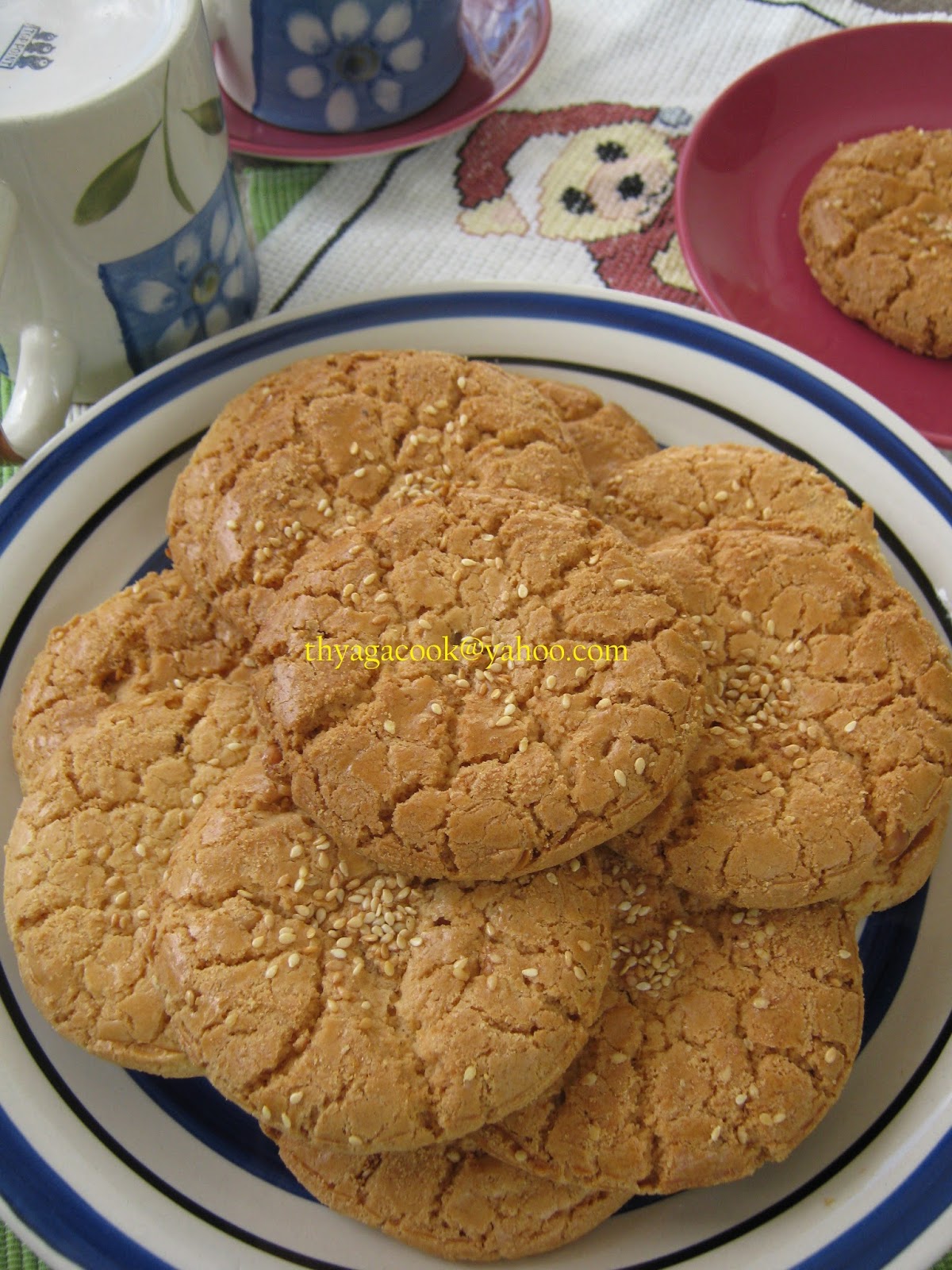 KARI LEAFS ... Malaysian flavour's: CHINESE WALNUT COOKIES