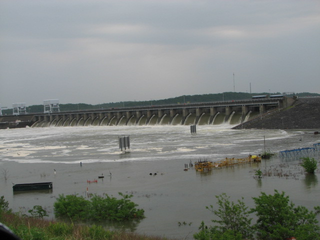 Snug Harbor Bay: Kentucky Dam Tour