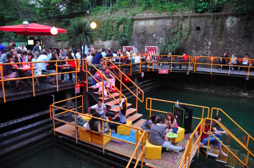 Züri rosarot: // Rimini Bar