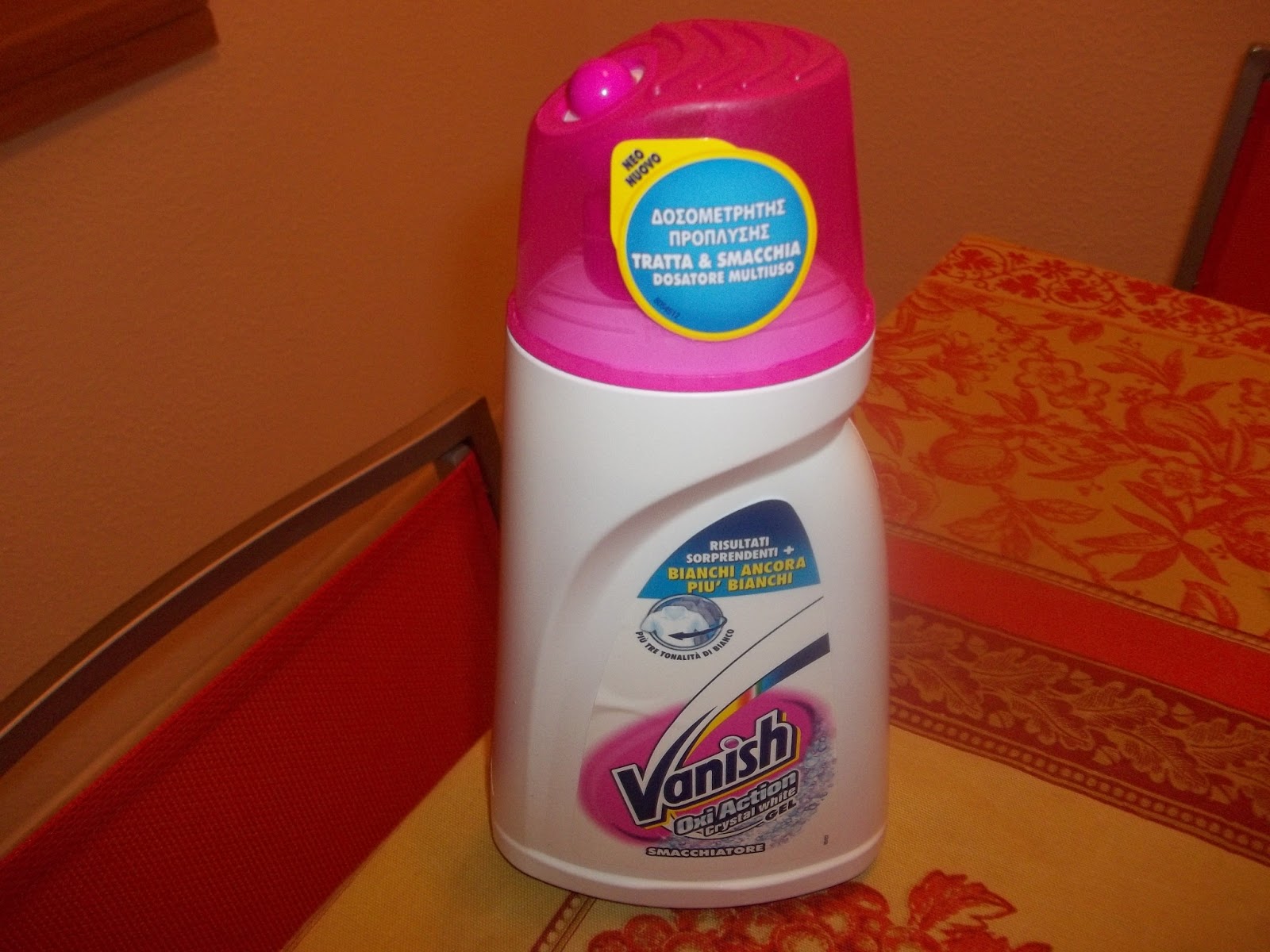 UNA FANTASTICA EMOZIONE......: CON VANISH AD OGNI MACCHIA IL SUO RIMEDIO...