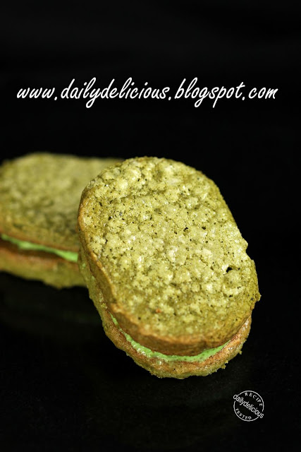 dailydelicious: Green tea Dacquoise: Delicious sandwich cookies