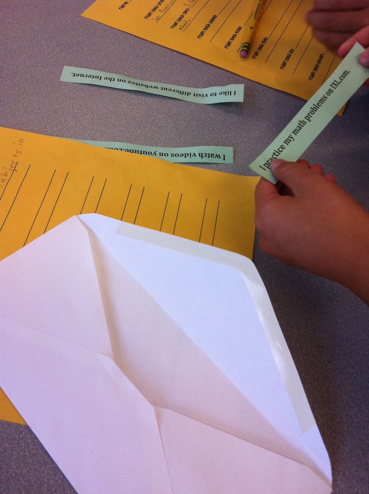 All the Dots: Main Idea & Details Game!