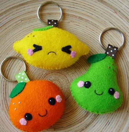 Pin by Melba Gomez on llaveros | Felt keychain, Felt diy, Felt crafts diy