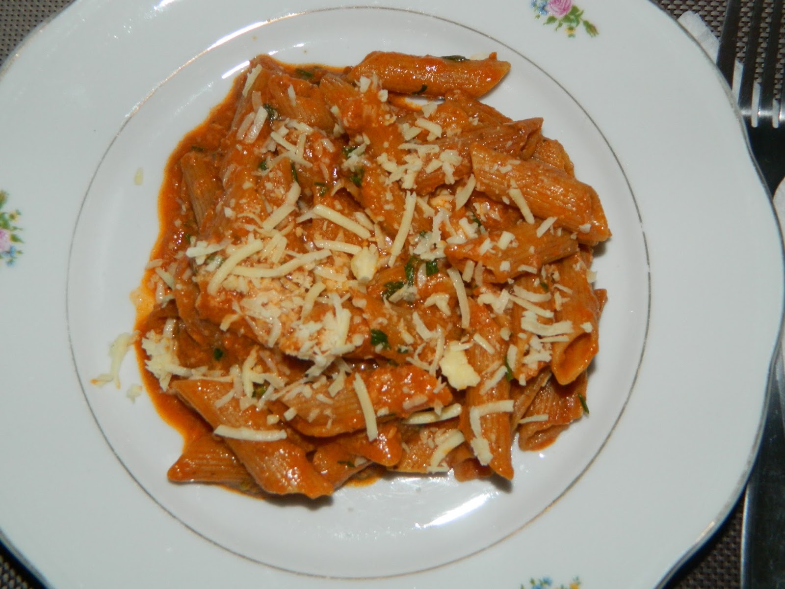 Varrendo o Prato!: Massa ao Molho de Tomate com Atum