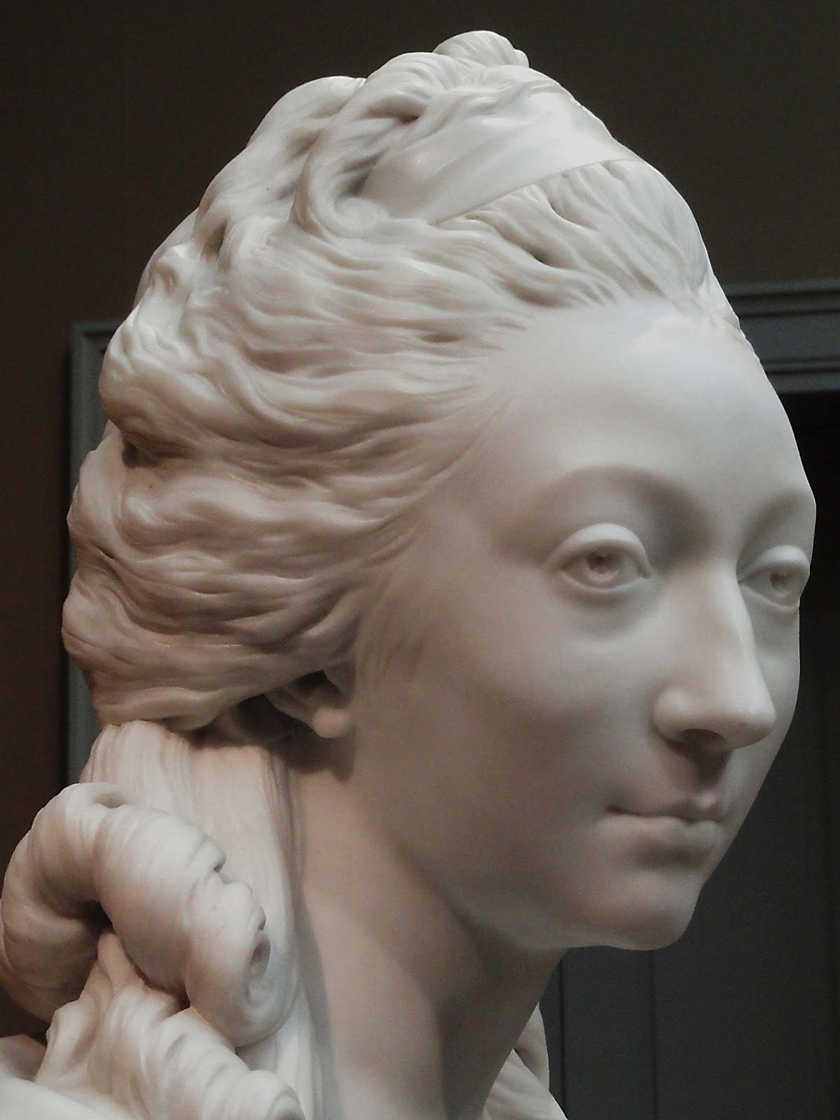 English 18th Century Portrait Sculpture: Bust of Madame de Serilly