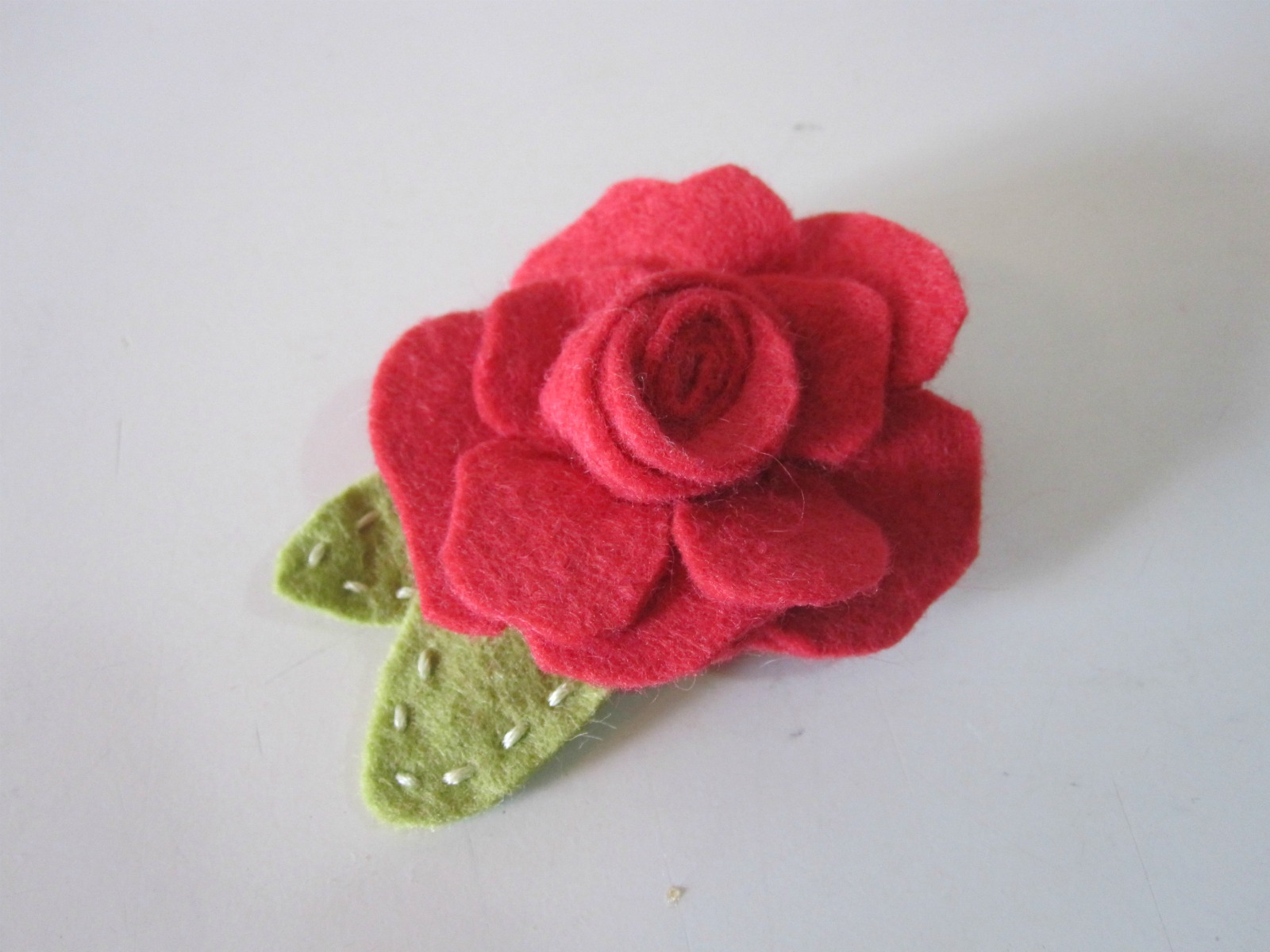 the hawkins family: Felt Hair Clips