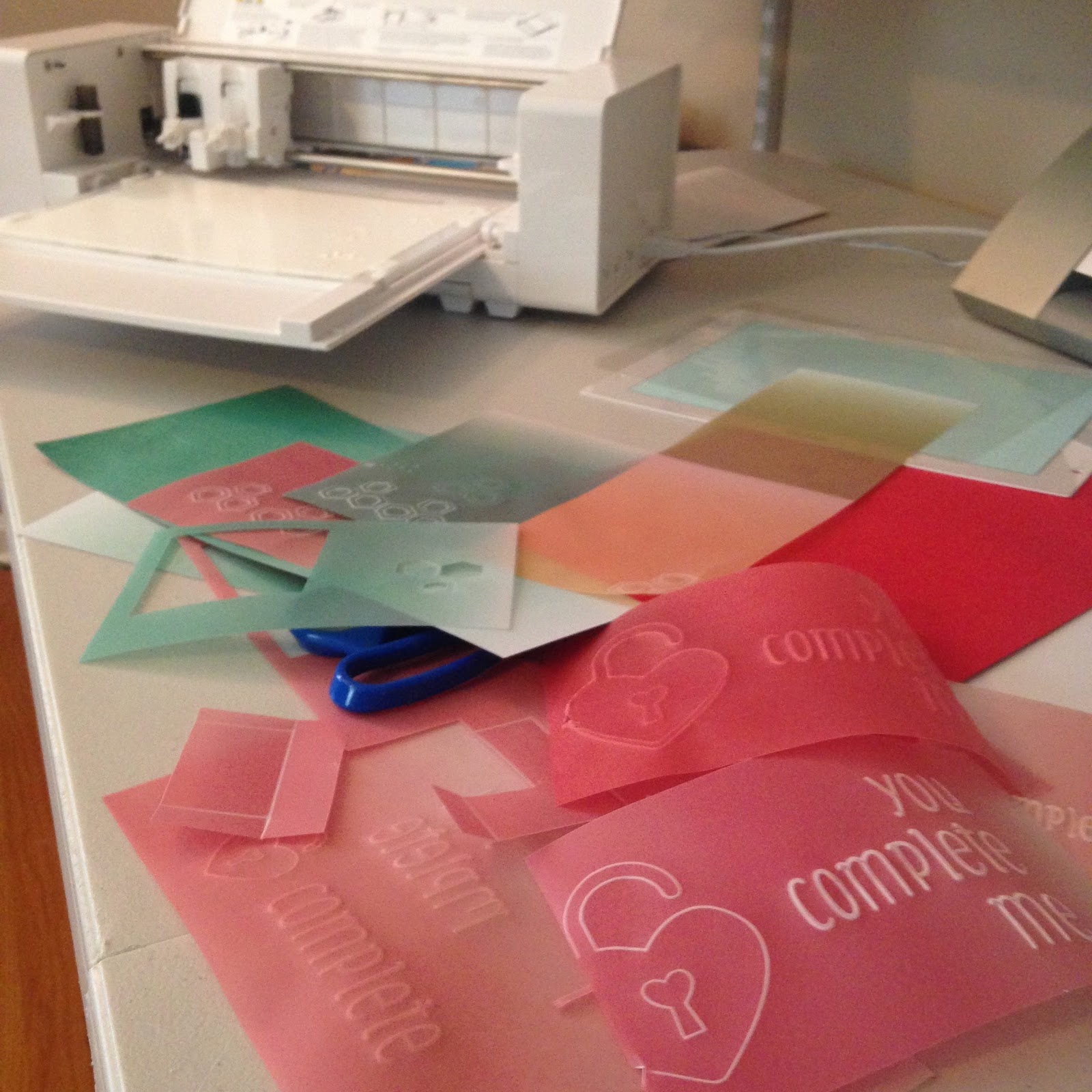 Silhouette Curio: First Impressions - Silhouette School