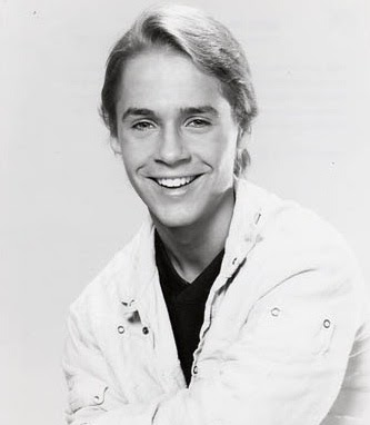Fourth Grade Nothing: Rob Lowe's Brother Chad Lowe in TV Sitcom Spencer