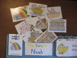 Fumbling Through Homeschooling: Rainbow Lapbook - Making It