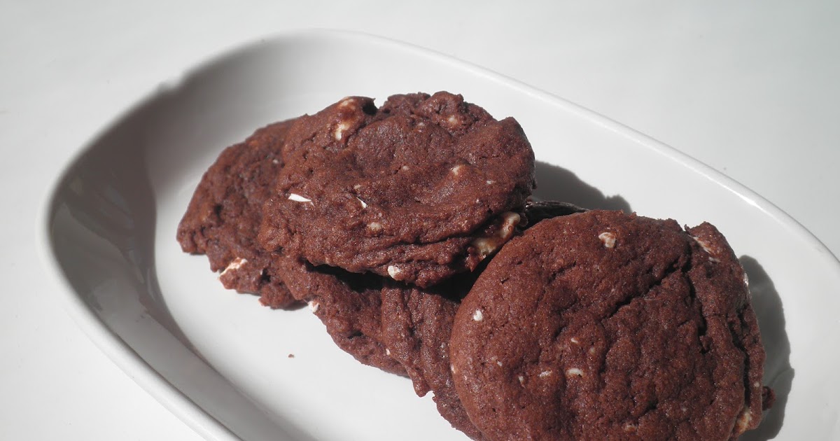 Secrets from the Cookie Princess: Chocolate Bailey's Cookies and Foodie ...