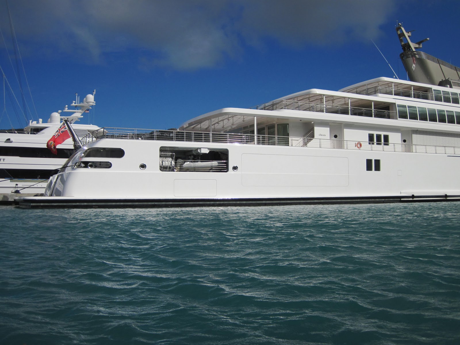 Cruising with Mr Mac: Yacht Spotting: Rising Sun