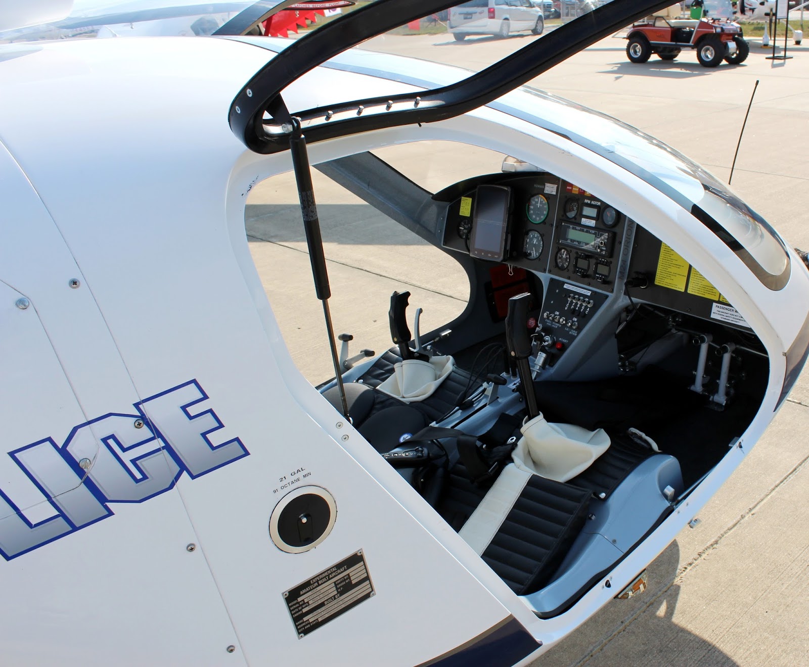 The Aero Experience: Variety of Light Sport Aircraft Displayed at Plane ...