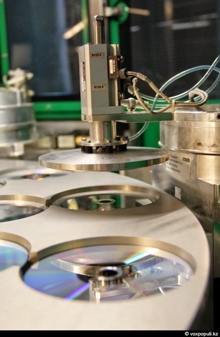 Terbongkarnya: Beginilah Cara Pembuatan Kepingan DVD