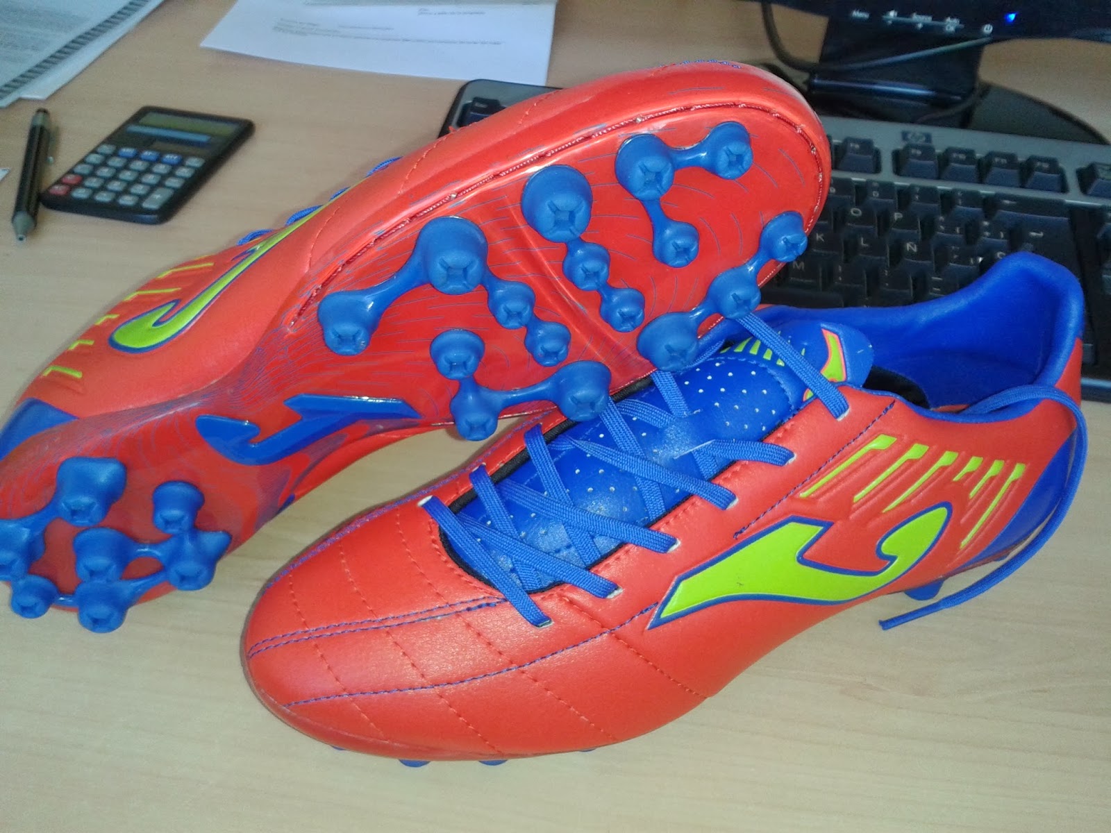 Famesport: MORA ESTRENA LAS JOMA FIT-100