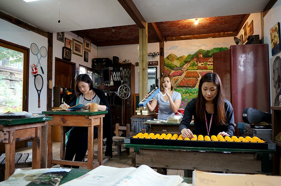 A Korean Classroom - Theheyheyhey