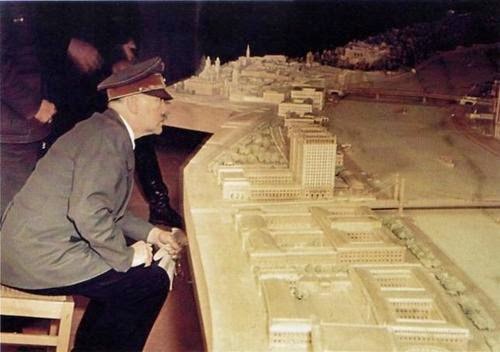 World War II in Pictures: Hitler's Heritage