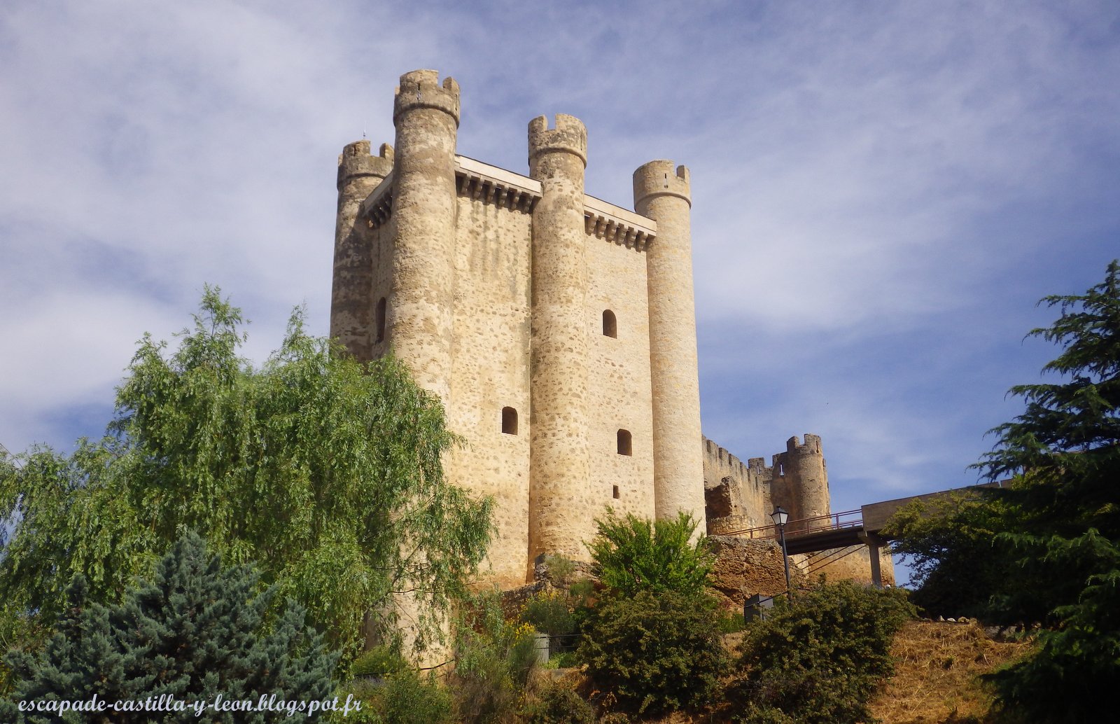 Escapade en Castilla y León: Castillo de Coyanza : Valencia de Don Juan ...