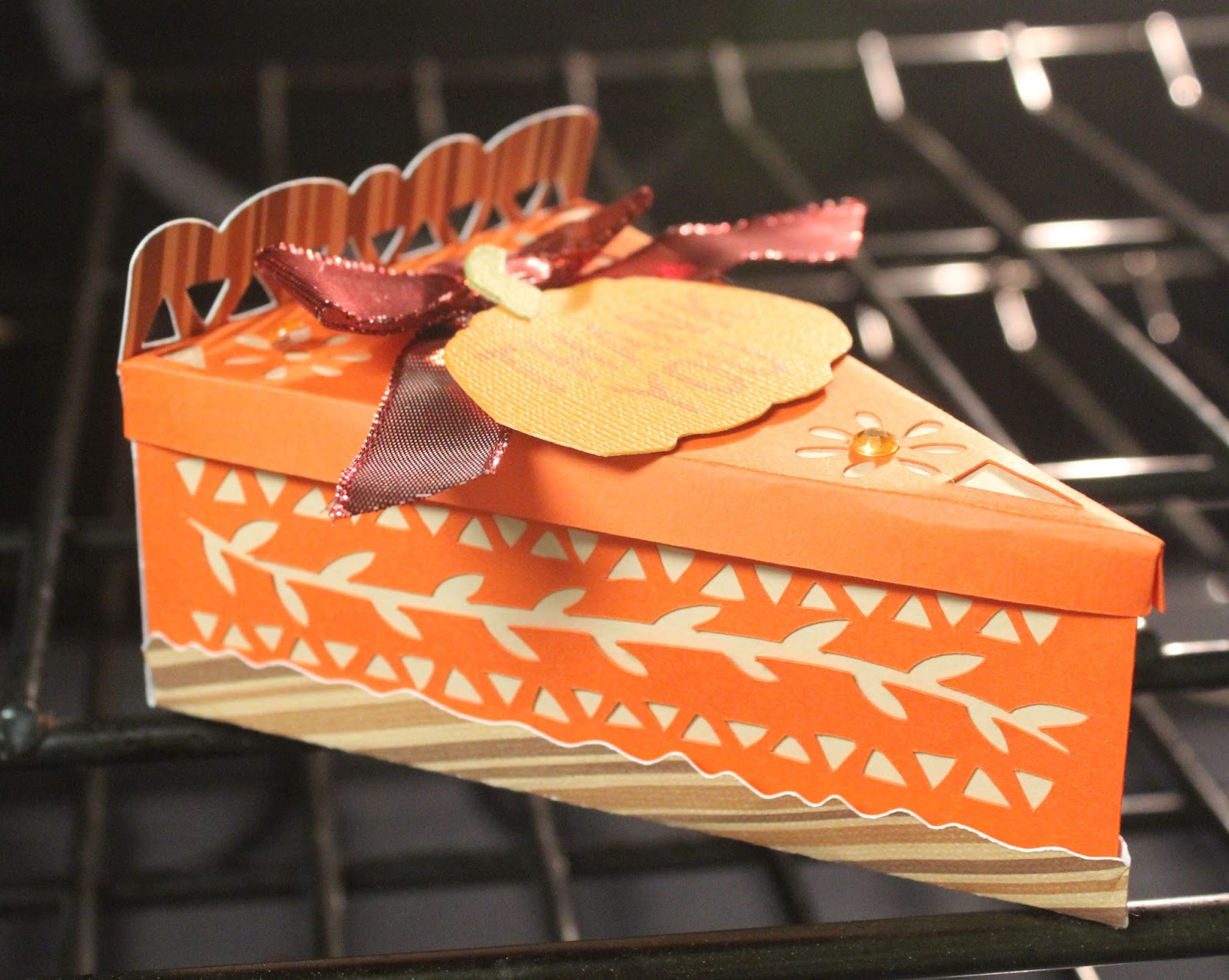 Created by Sunshine HoneyBee: Thanksgiving Pumpkin Pie Box