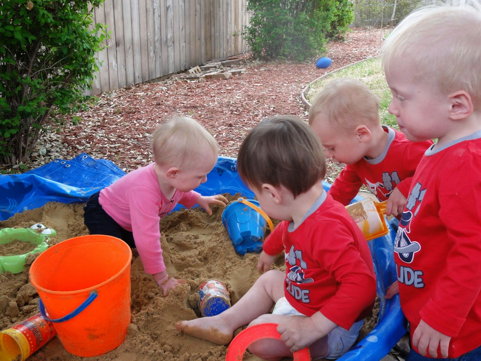 Jones' Clips: Gavin and Carrie Jones' Blog: Hall races with Isaac; new ...