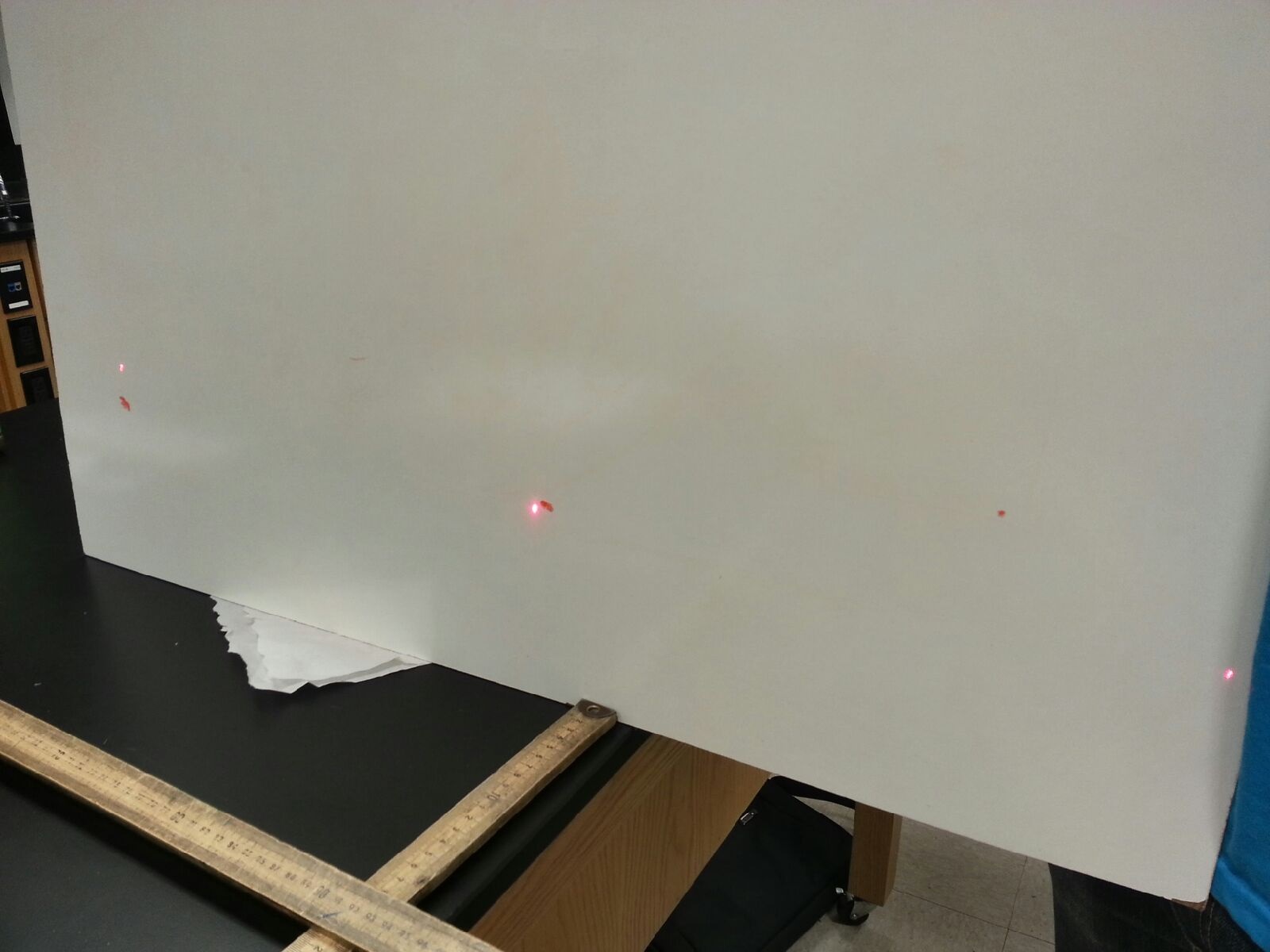 Physics 4C pfcardenas: Experiment 11: CD Diffraction