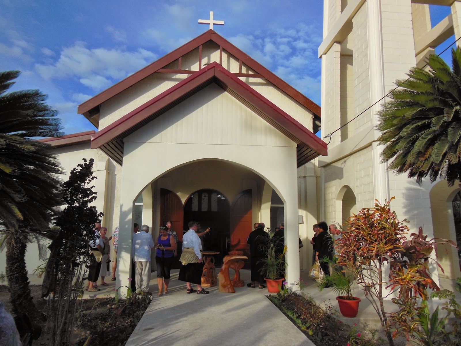 Tonga!: This is the church where the carvings were delivered. They have ...