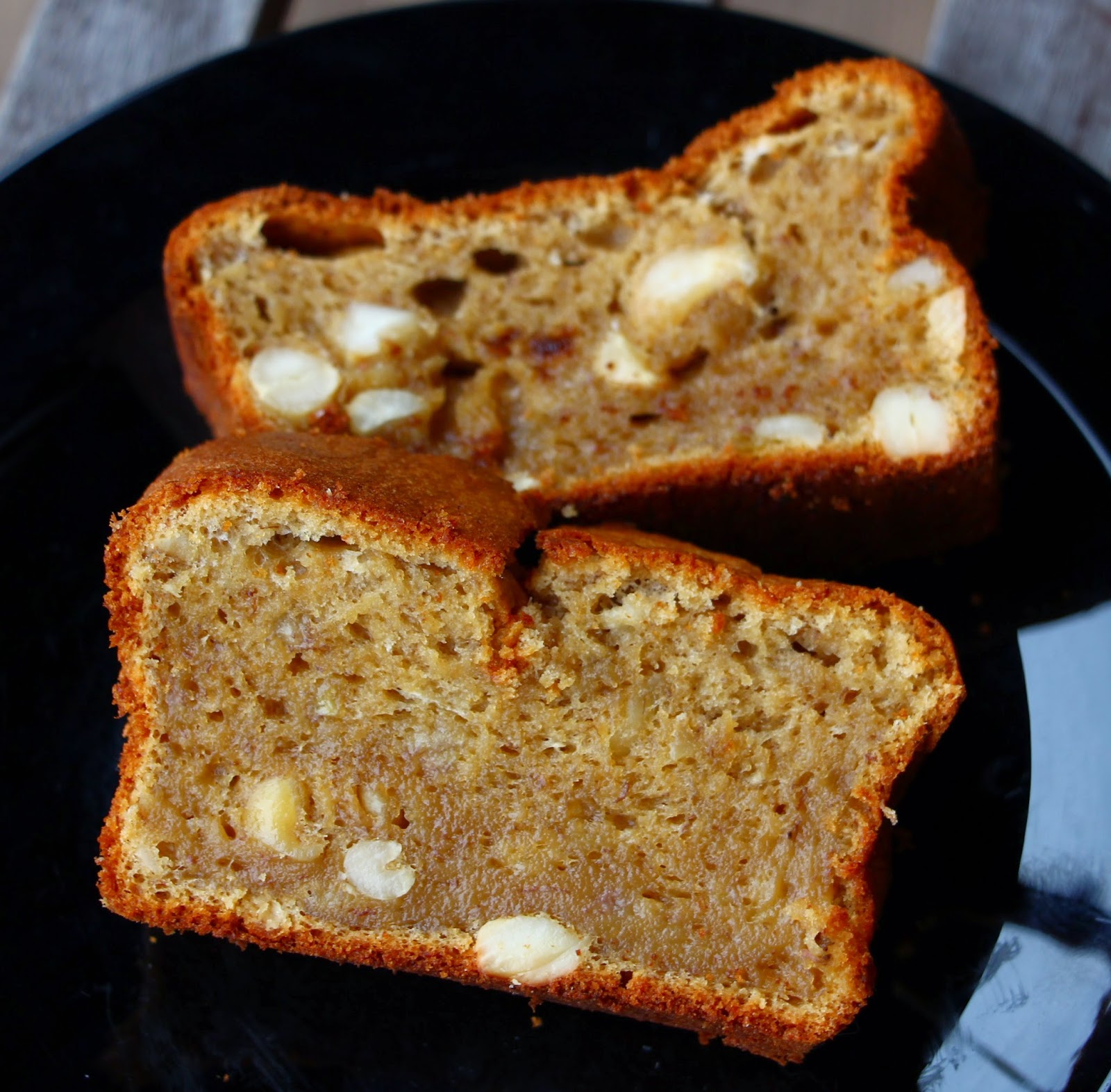 Annika mäkerdab köögis: banaanikeeks india pähkliga