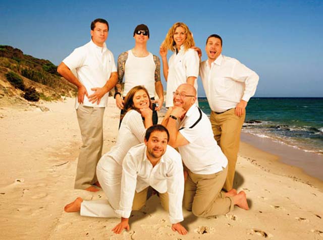 23 Awkward And Embarrassing Beach Photos. Part 2