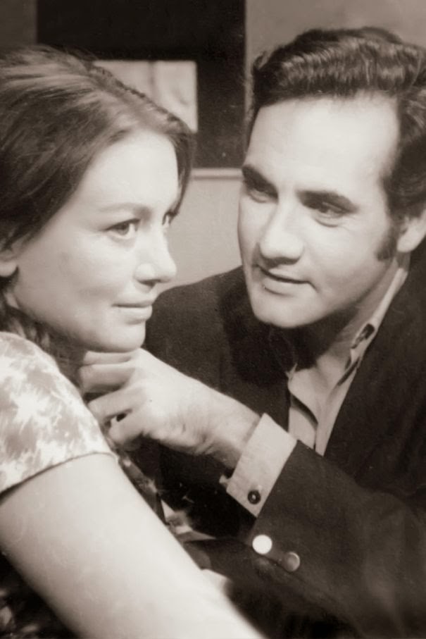 TELEVISA PREPARA NUEVA VERSIÓN DE "SIMPLEMENTE MARÍA"