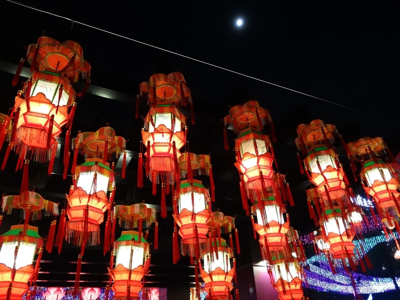 WEBS OF SIGNIFICANCE: Checking out this year's Mid-Autumn Festival ...