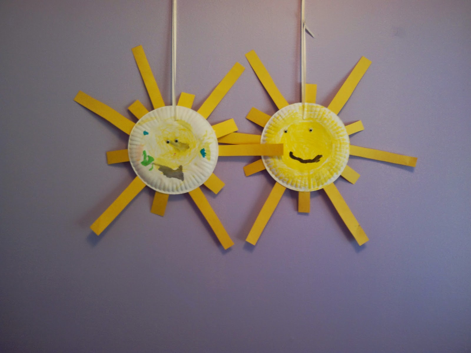 The Ultimate Work At Home Momma!: DIY Sunshine paper plate- Toddler Craft